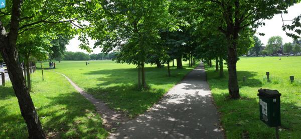 epw055320 ENGLAND (1937). Peckham Rye Common looking towards Peckham ...
