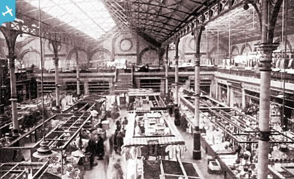 EPW005820 ENGLAND (1921). The Market Place and St Modwen's Church ...