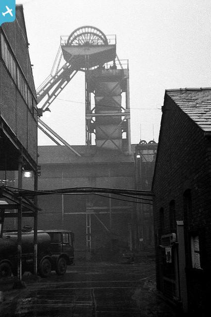 EPW061580 ENGLAND (1939). The Ravenhead Colliery and the Ravenhead ...